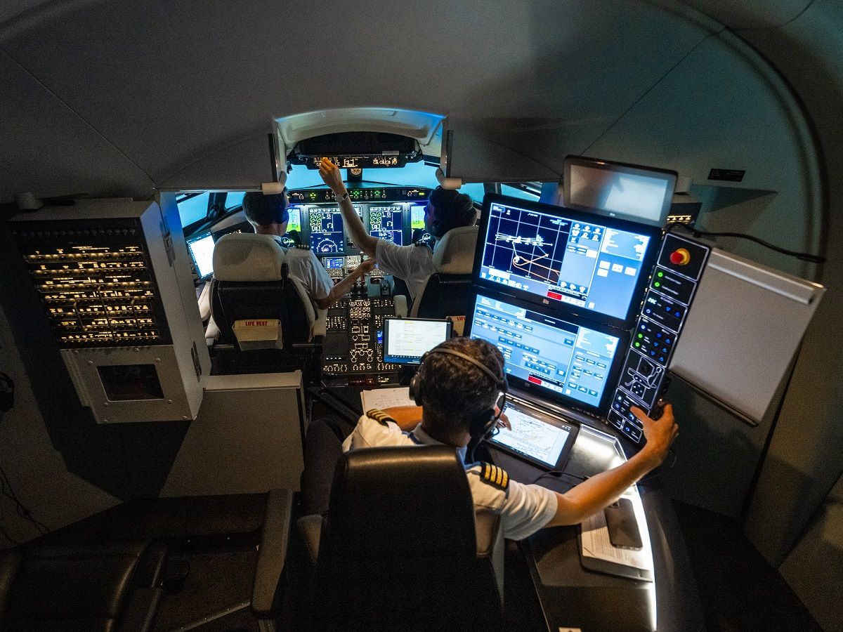 First Level D Bombardier CL650 Simulator in Europe | Halldale Group