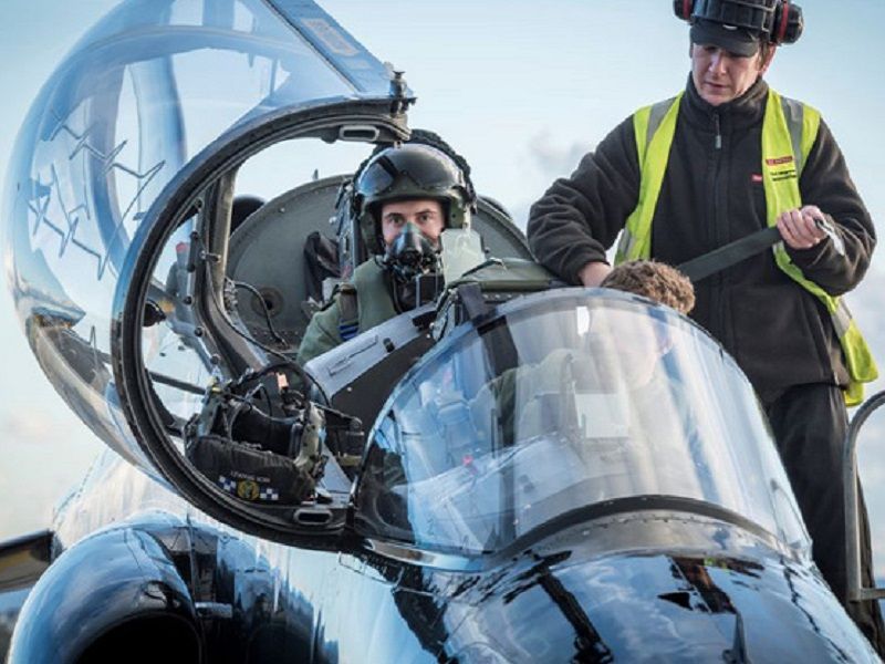BAE Instructors Support UK-Qatar Hawk Training | Halldale Group
