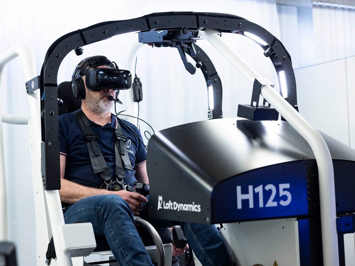 Highly Qualified Test Pilots Train with VR | Halldale Group