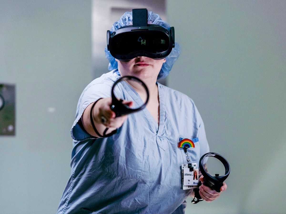 Virtual Reality Simulation Helps Train OR Nurses | Halldale Group